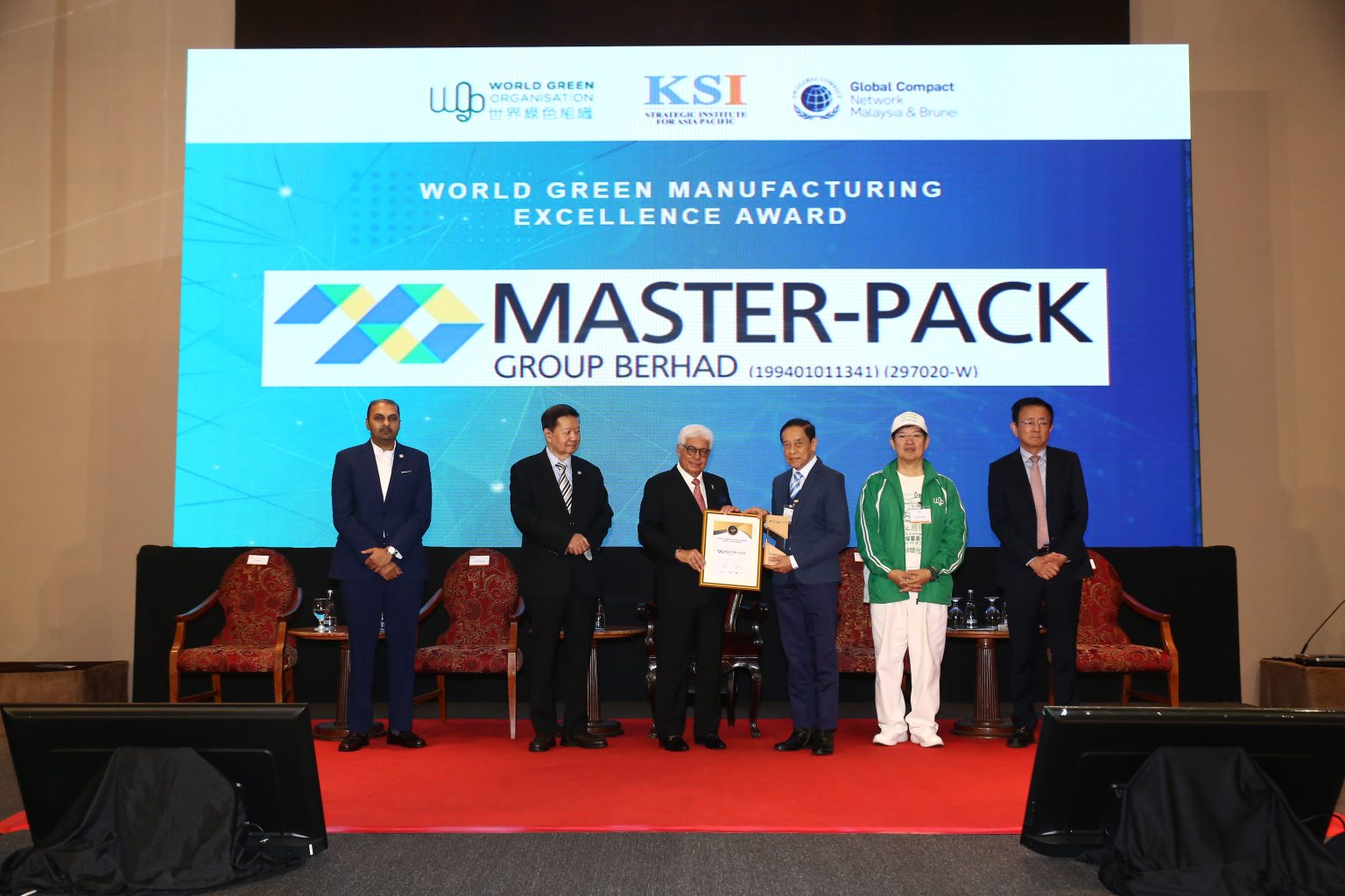 Board Of Directors And Senior Management Profiles Master Pack Group Berhad 